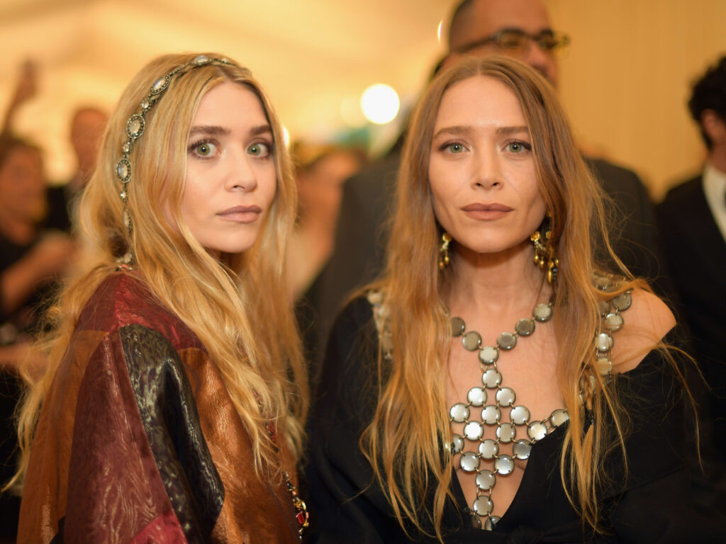 Mary-Kate And Ashley Olsen Break Their Silence: A Rare, Chic NYFW Appearance That Has Everyone ...